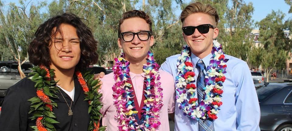 What does a lei mean at graduation? – Leilanis Leis